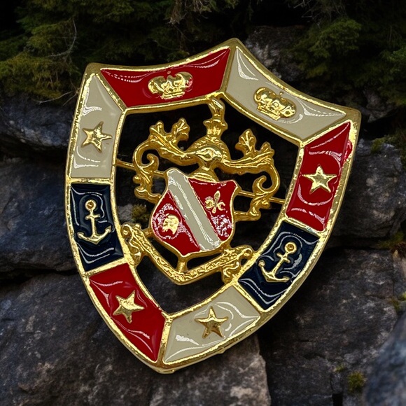 Jewelry | Vintage Enamel Regal Crest Gold Brooch | Poshmark